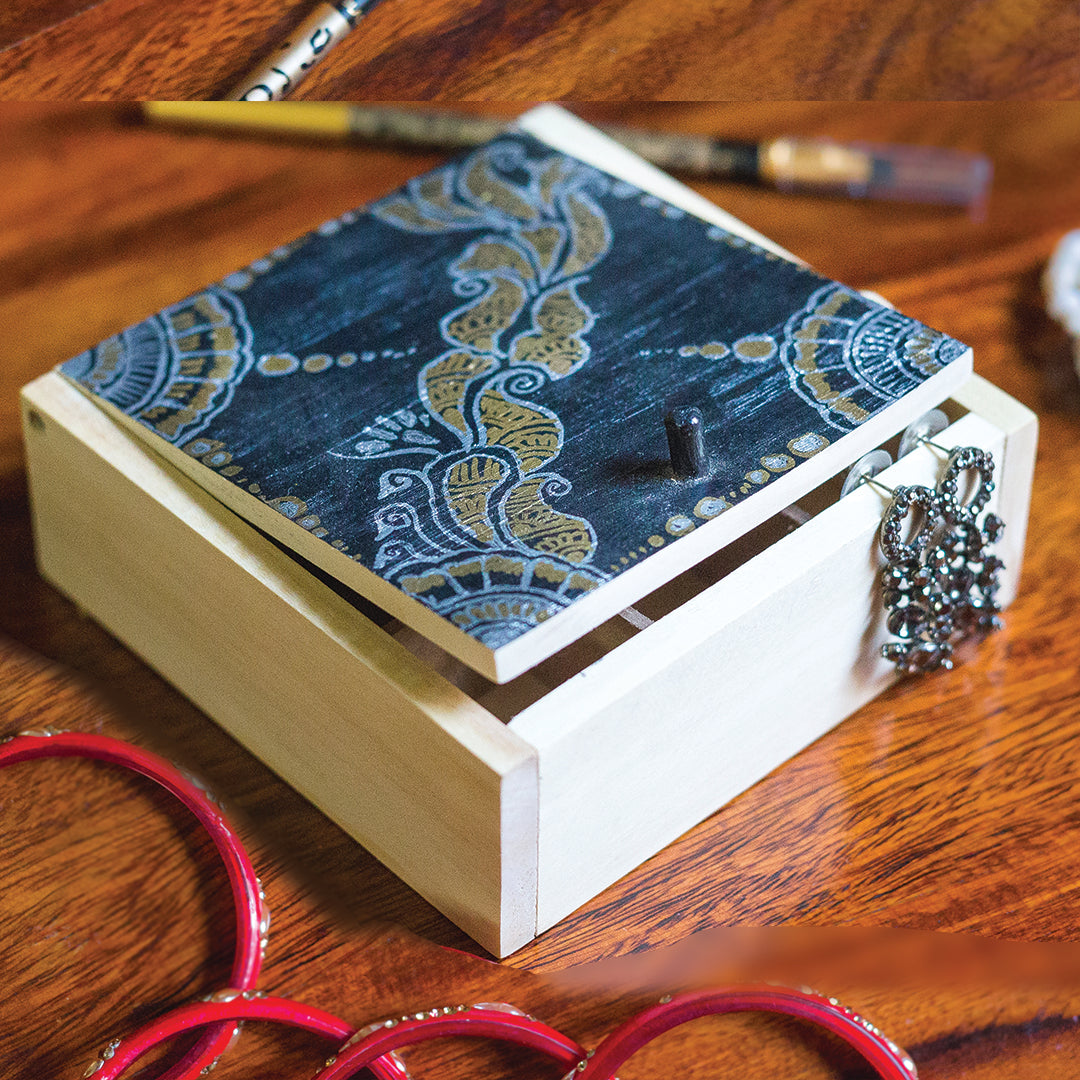 IVEI Traditionally Painted Painted Wooden Trinket Box – I Value Every Idea